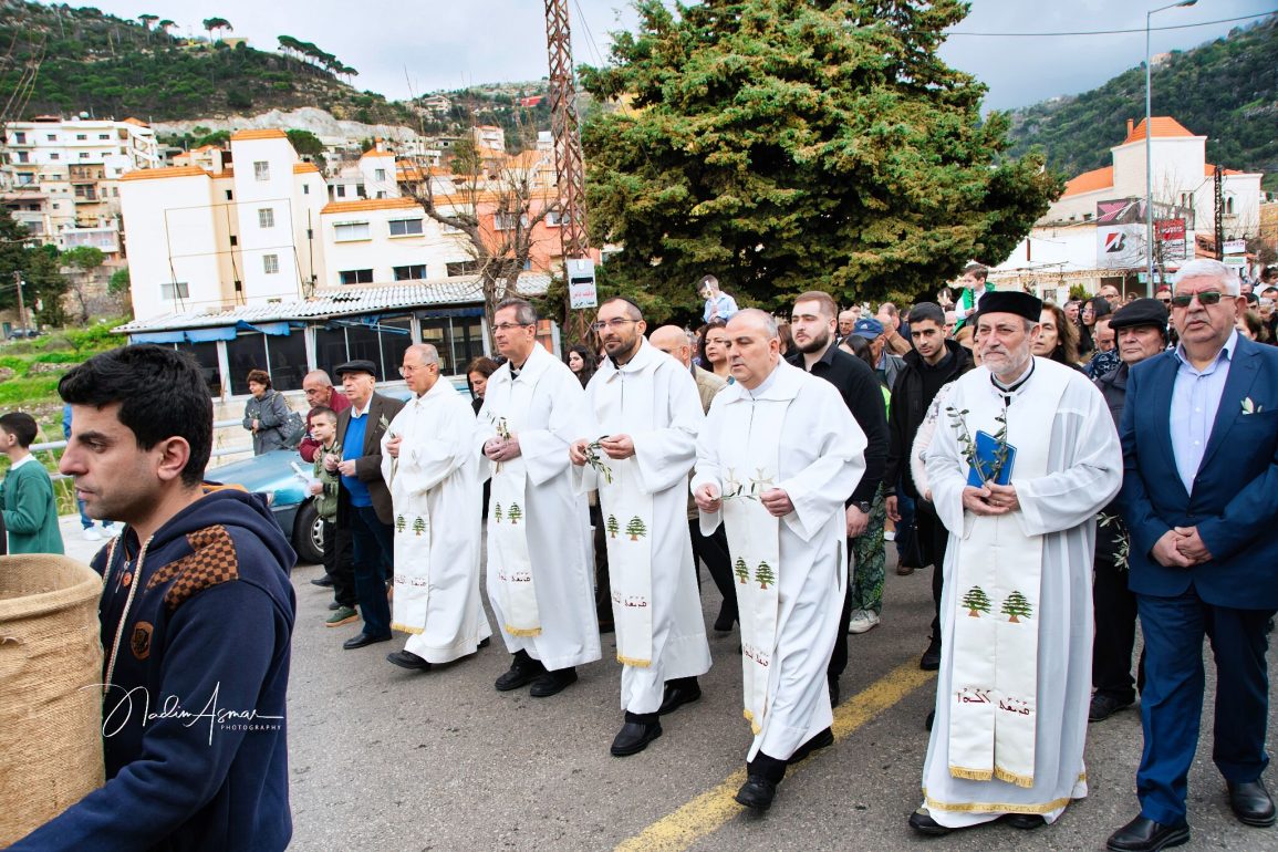 20+ Photos Showing How Lebanon Celebrates Palm Sunday